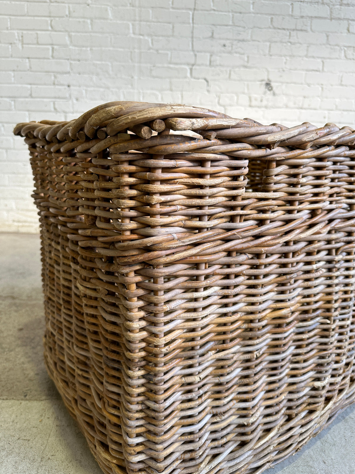 A Large Antique Wicker Mill Basket c. 1910 – Knosen Antiques